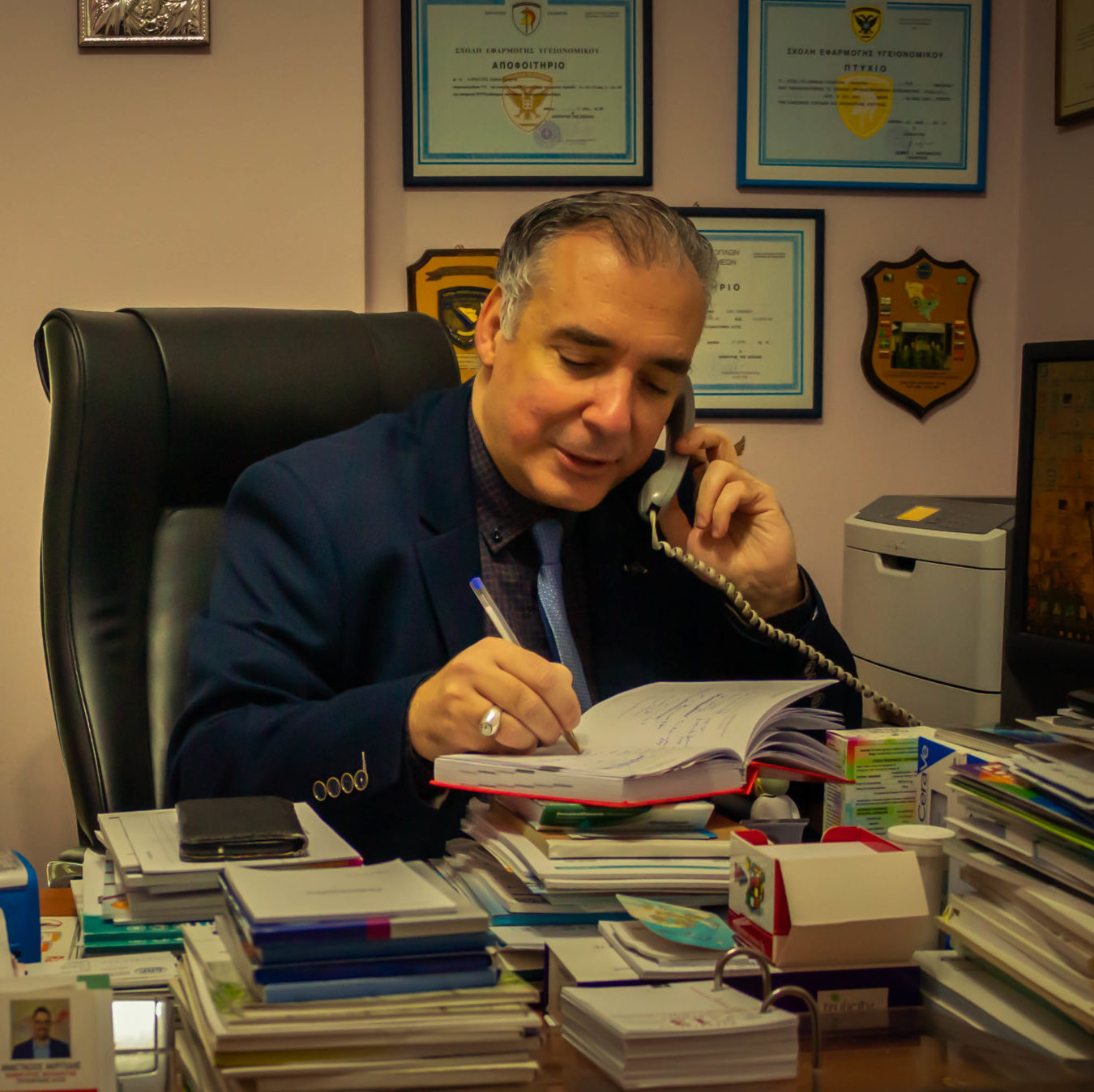 Πόνος δεξιά στην κοιλιά | Σφήκας Γεώργιος - Ειδικός Παθολόγος